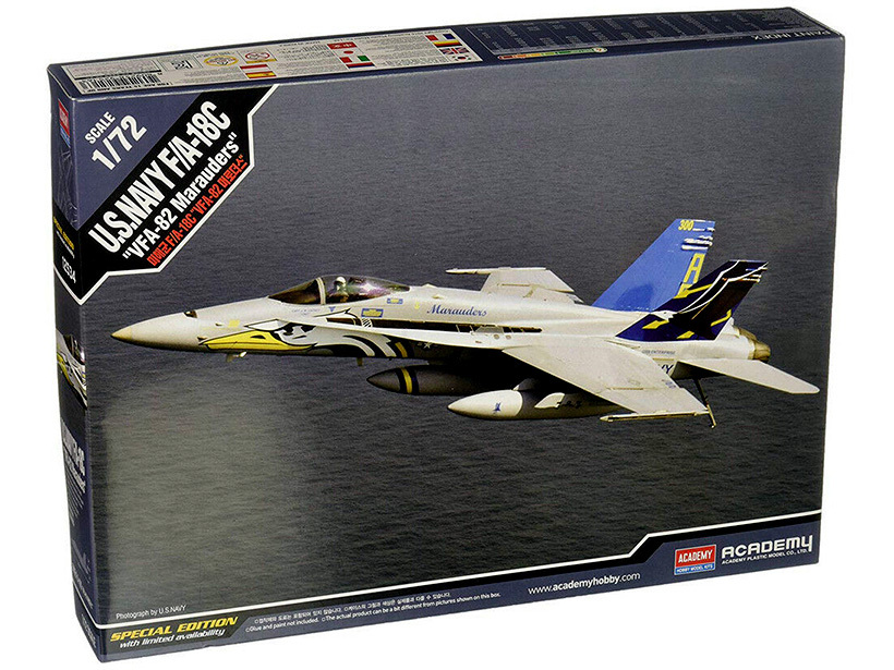 12534 Academy Американский самолёт F/A-18C Hornet VFA-82 Marauders (1: ...