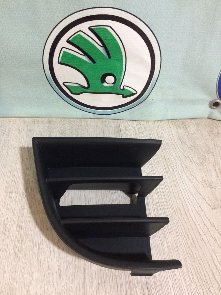 Решетка бампера под крюк Шкода Октавия А5 Octavia 09-13г - арт ...