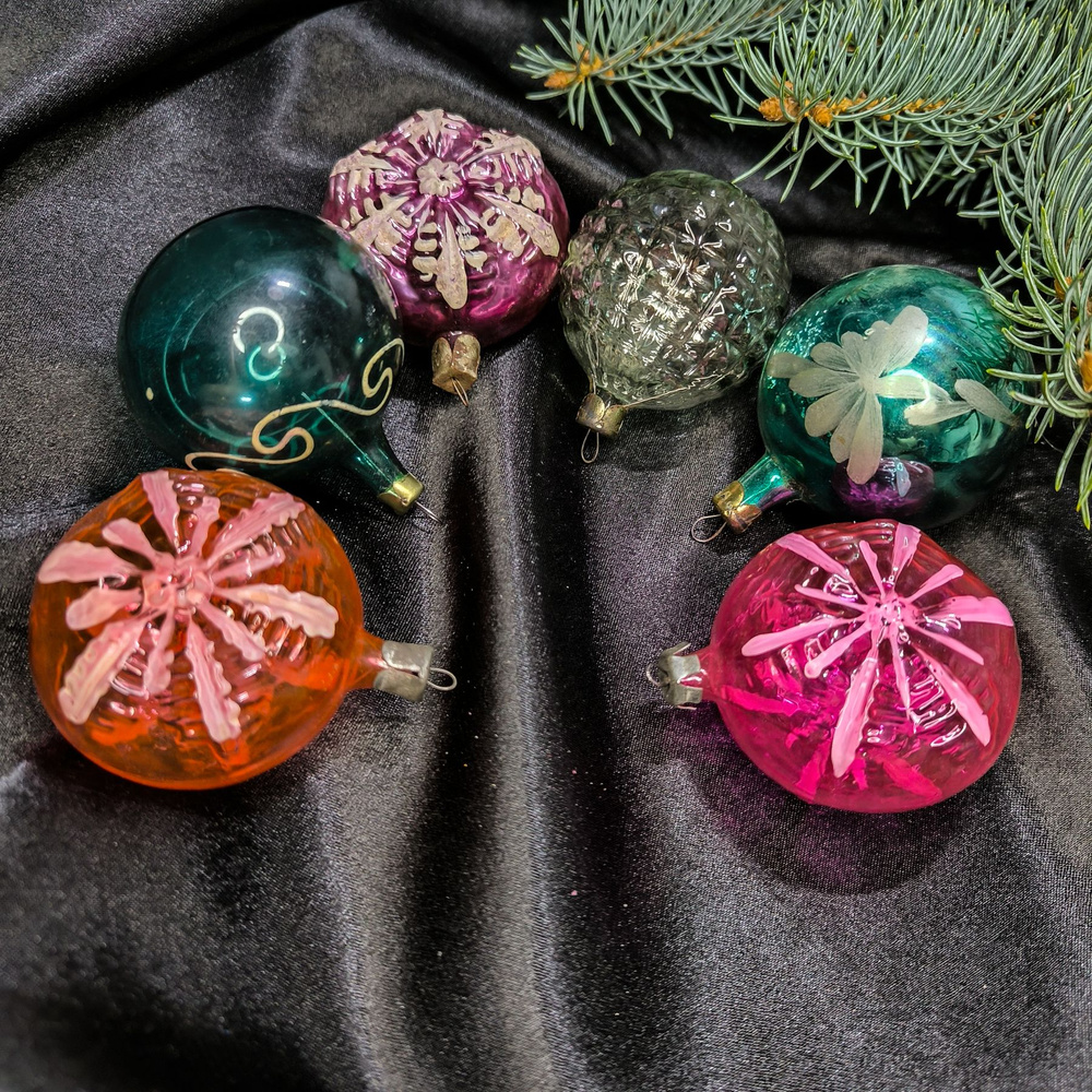 Елочные игрушки СССР (6 шт.) Шары. Медальоны. Стекло, 1970-е гг. купить ...