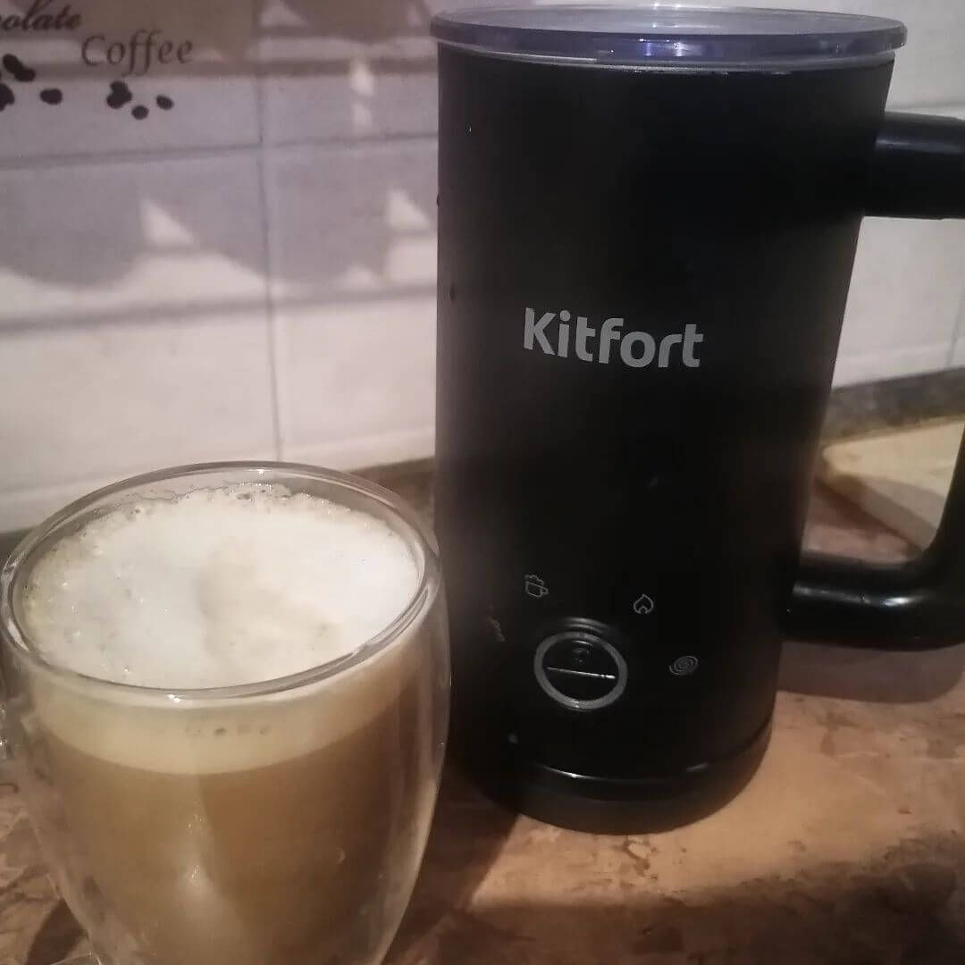 Капучинатор Kitfort КТ-779, черный, вспениватель молока, 4 режима работы, ёмкость 300 мл ...