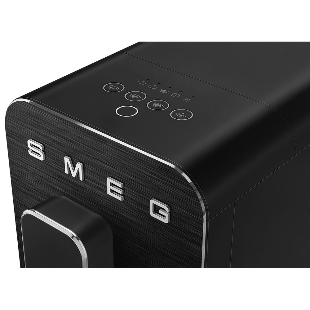 Автоматическая кофемашина Smeg BCC02, черный купить по выгодной цене в ...