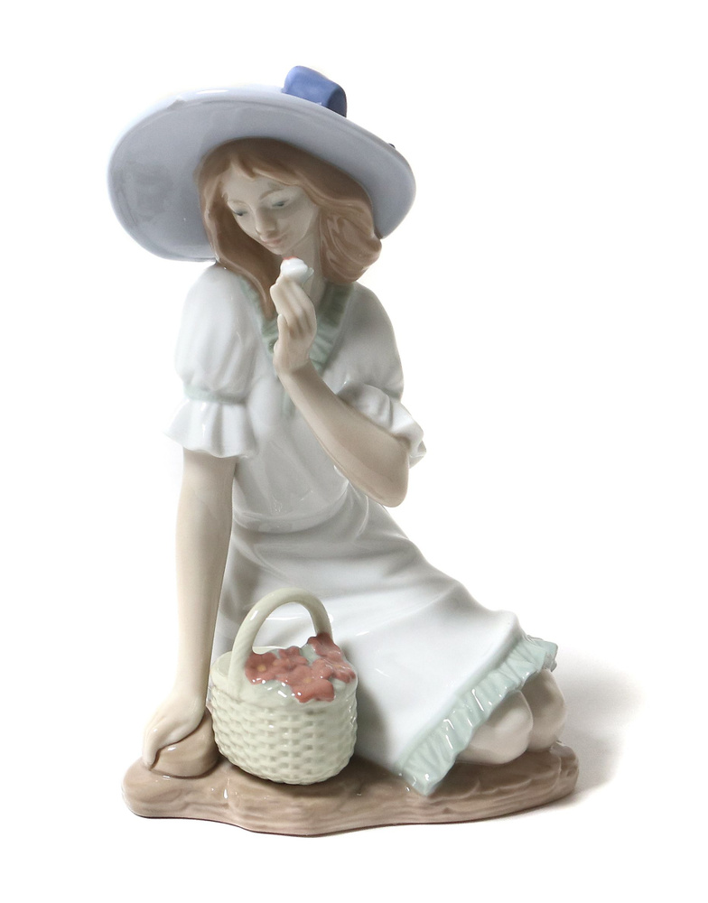 Фарфоровая фигура Девушка с корзиной Испания Nao By Lladro купить по выгодной цене в