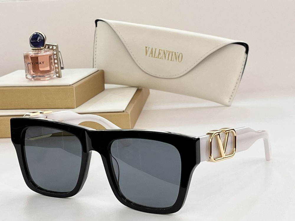 Очки солнцезащитные Valentino - купить с доставкой по выгодным ценам в ...