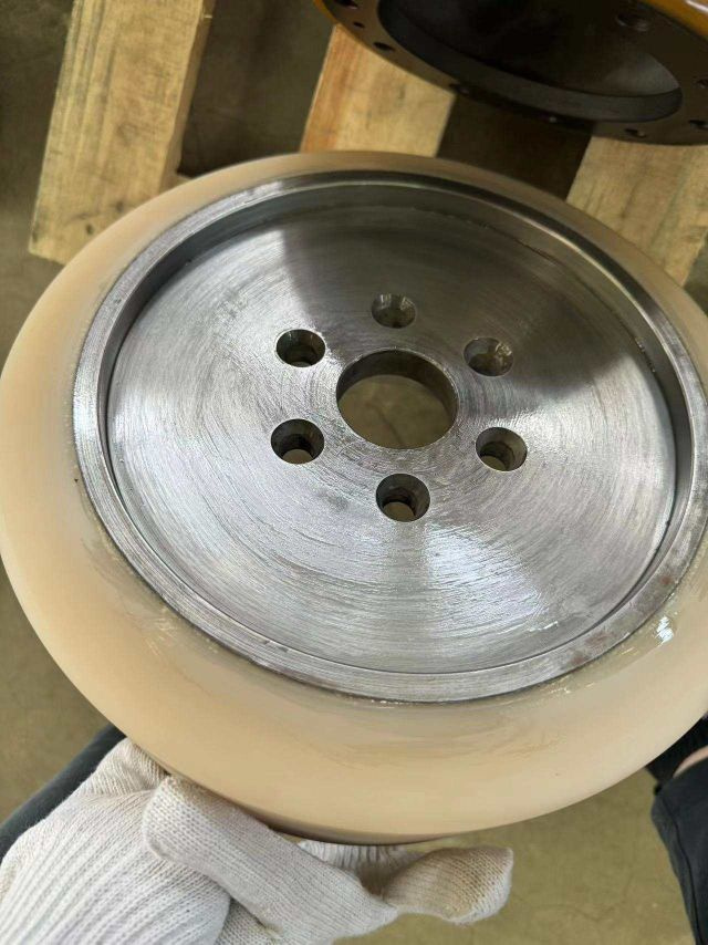 Колесо ведущее погрузчика Heli CPD15M - купить с доставкой по выгодным ...