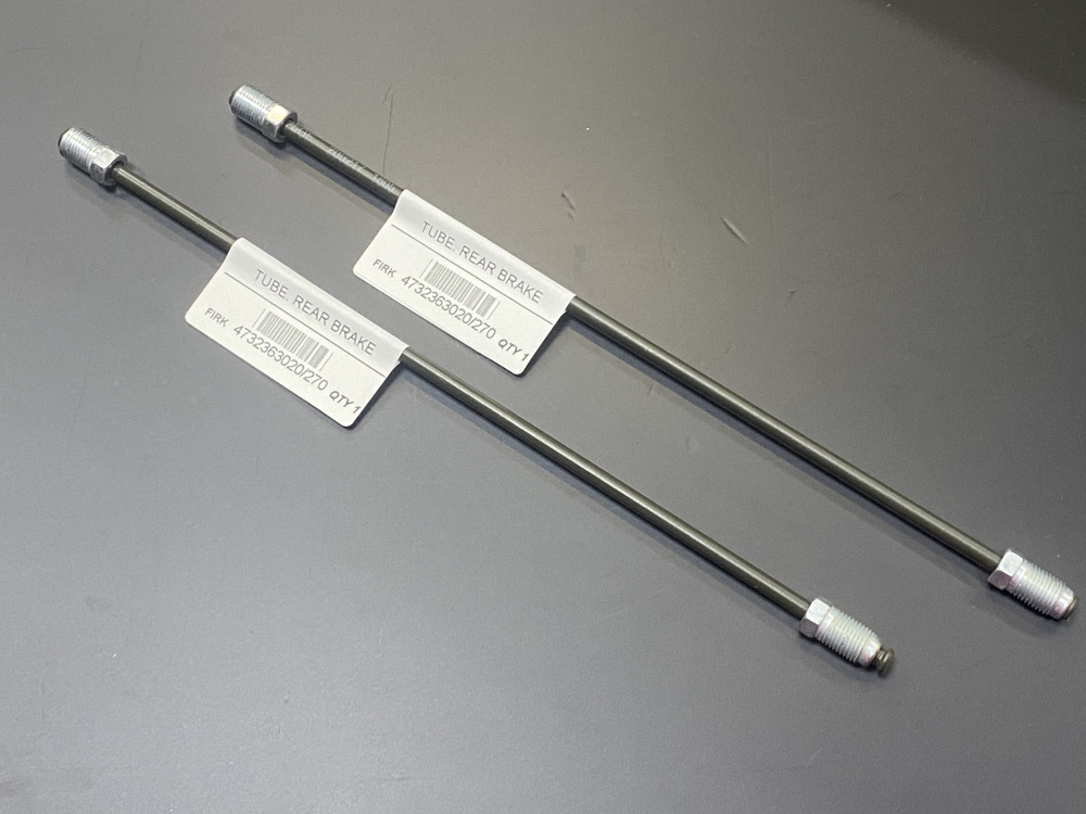 Трубки тормозные задние 2 штуки подходит на левую и правую сторону ...
