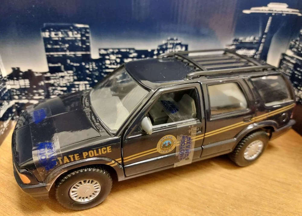 GMC Jimmy West Virginia State Police 1:24 коллекционная металлическая ...