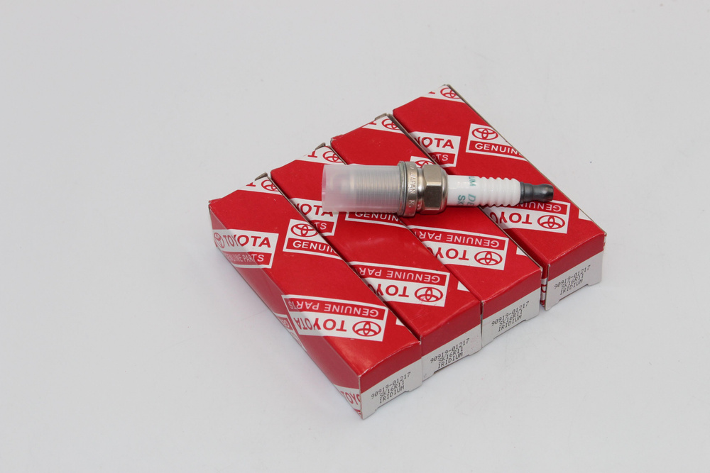 Комплект свечей зажигания Toyota 9091901217. - купить по выгодным ценам ...