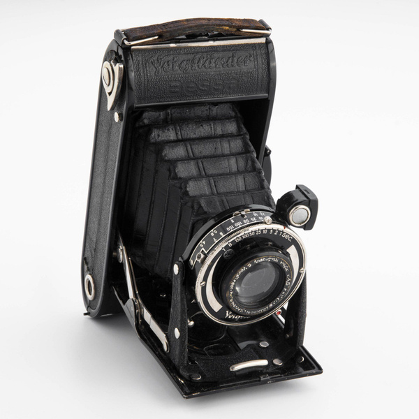 Фотоаппарат винтажный Voigtlander-Braunschweig №2420027 с объективом Anastigmat Voigtar 1:4, 5F ...