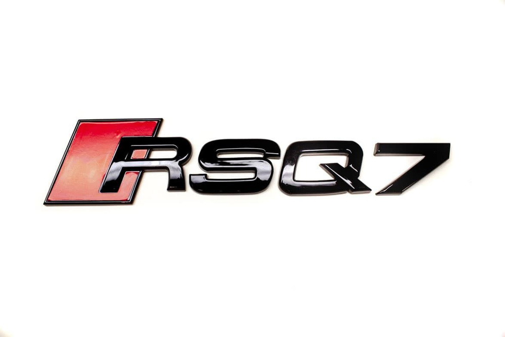 Шильдик на багажник Audi RSQ7 черный глянец - купить по выгодным ценам ...
