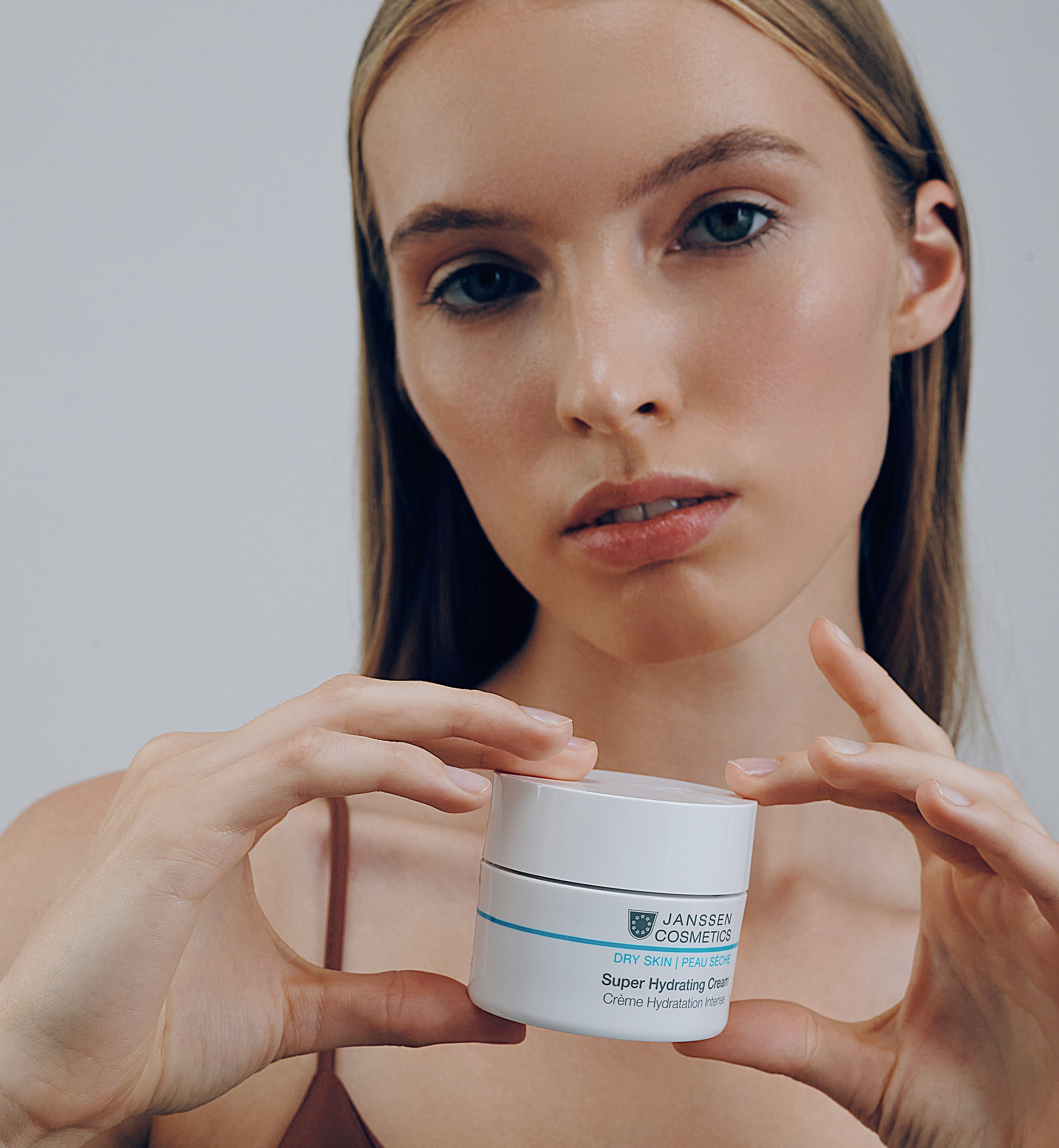 Janssen Cosmetics Суперувлажняющий крем лёгкой текстуры Super Hydrating ...