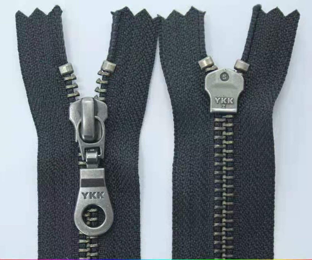 Застежка-молния неразъемная, черная, металлическая. Серый металл. YKK ...