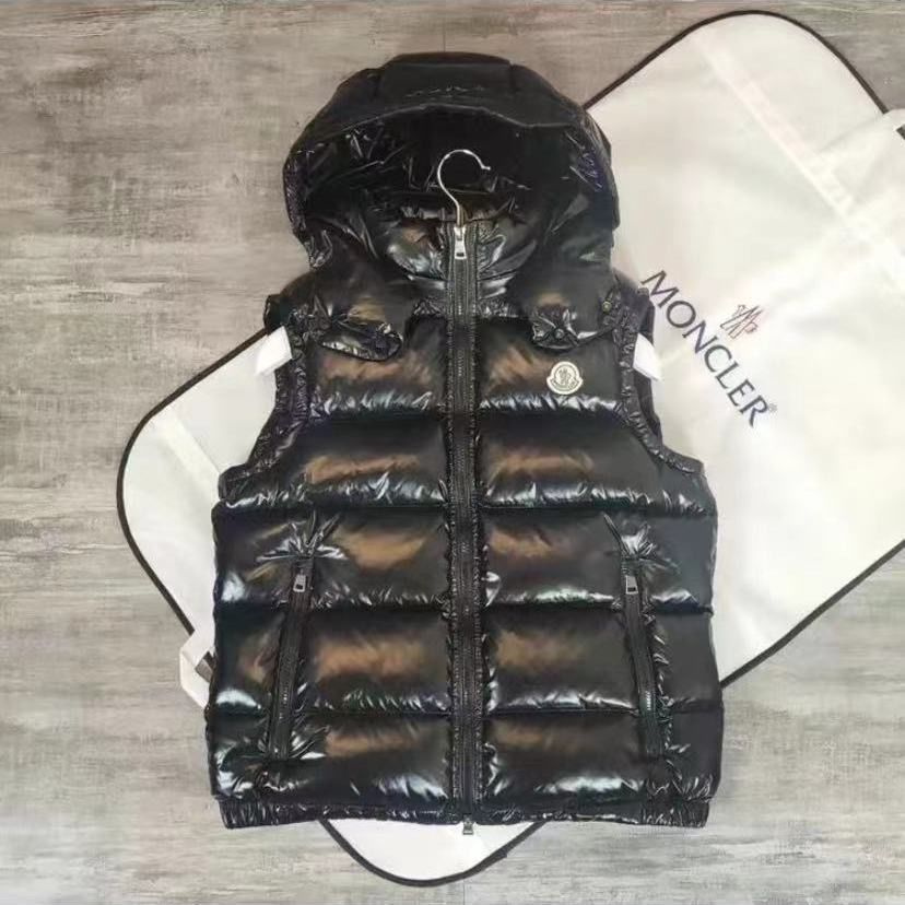 Жилет MONCLER - купить с доставкой по выгодным ценам в интернет ...