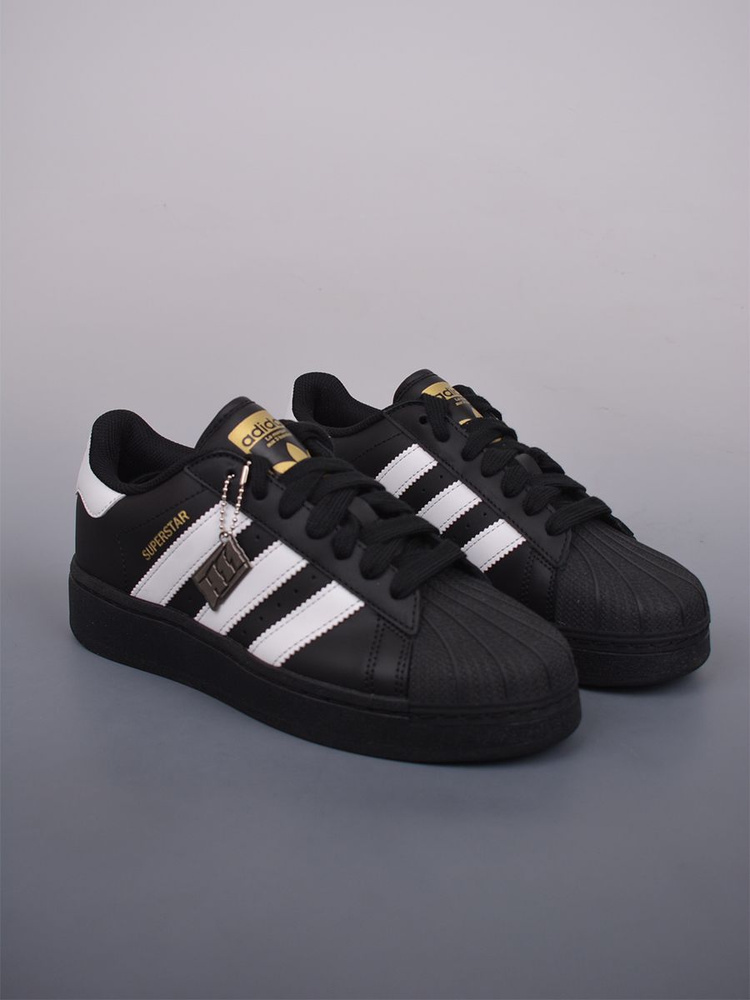 Кроссовки adidas Originals В час досуга - купить с доставкой по ...