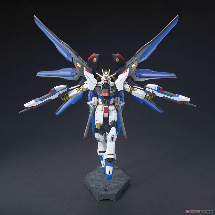 Фигурка Bandai HGUC Gundam 1/144 STRIKE FREEDOM gunpla купить на OZON ...