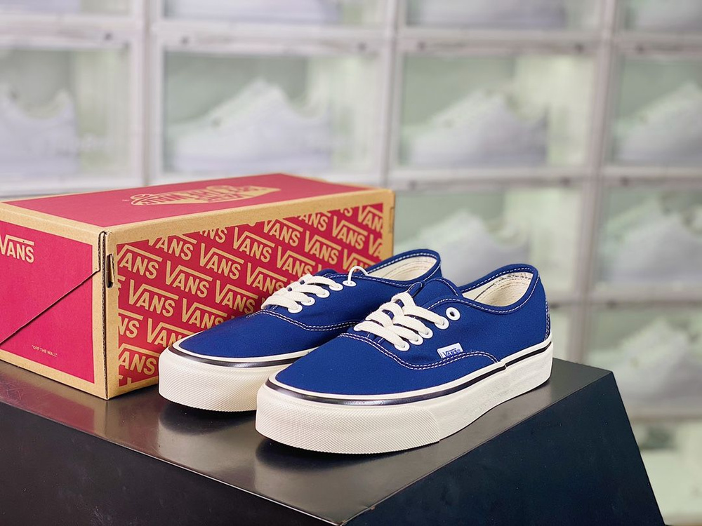 Кроссовки Vans - купить с доставкой по выгодным ценам в интернет ...