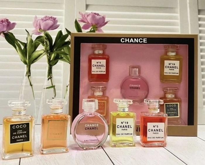 CHANEL 5в1, Подарочный набор Chanel Духи 7.5 мл - купить с доставкой по ...