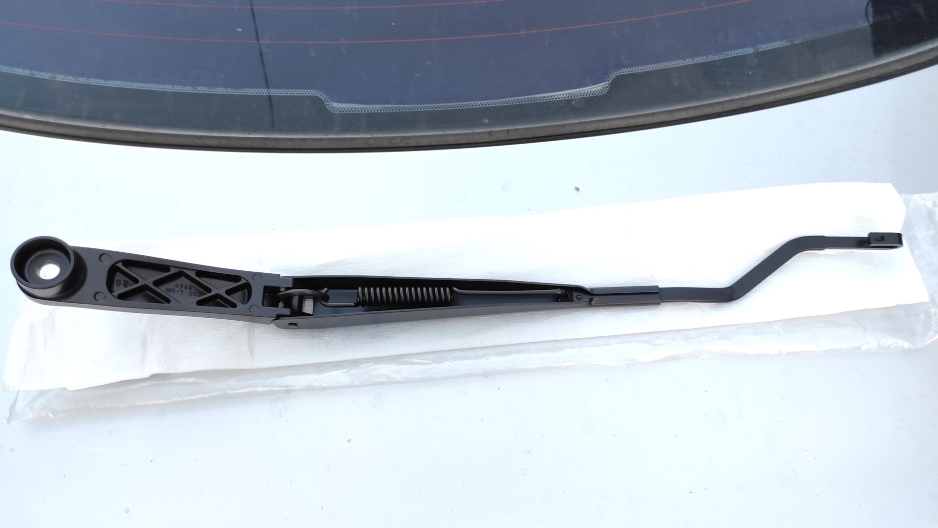 Hyundai-KIA Рычаг стеклоочистителя, арт. 983101R000, 1 шт. купить на ...