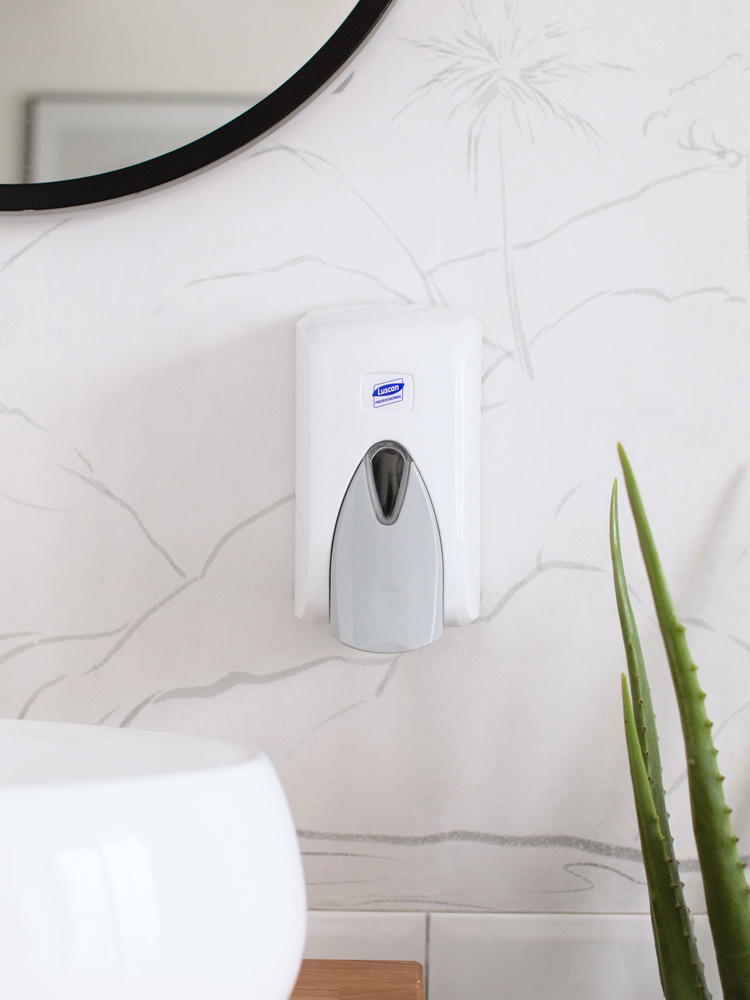 Дозатор для жидкого мыла Luscan Professional механический, 500 мл, корпус из пластика, белый ...