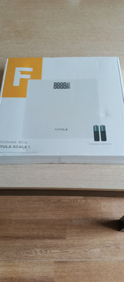 Напольные весы FUTULA Smart Scale 1, черный купить по низкой цене с доставкой в интернет ...