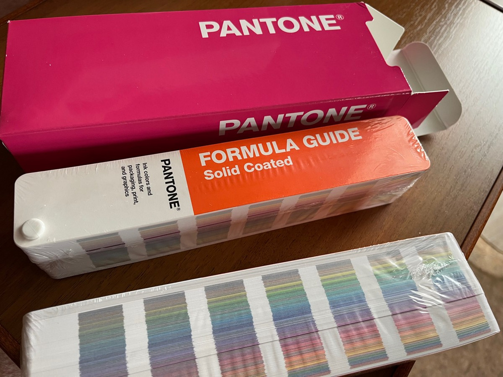 Купить Каталог цветов PANTONE COLOR BRIDGE GUIDE SET COATED & UNCOATED ...