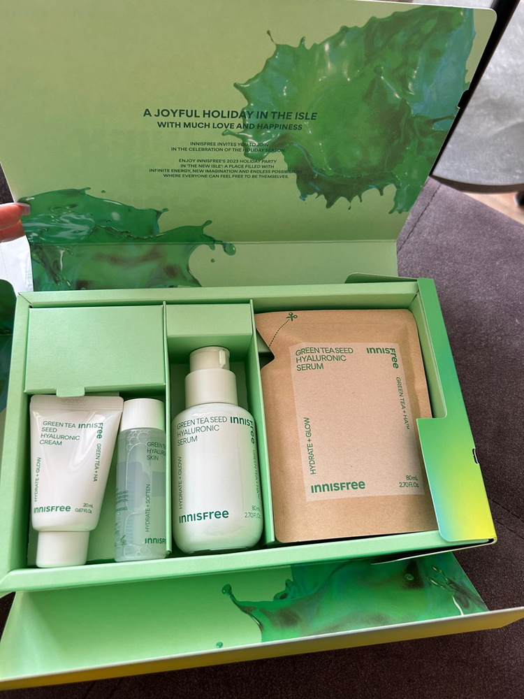 INNISFREE Набор с увлажняющей сывороткой с экстрактом семян зеленого ...