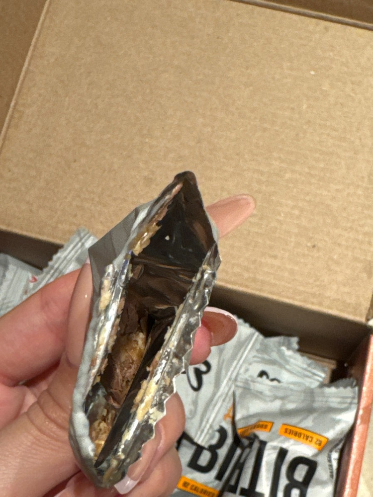 Конфеты без сахара, COCO BITE, Bootybar, кокосовые конфеты с миндалем, 12 шт, 180 грамм, в белом ...