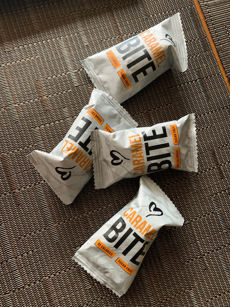 Конфеты без сахара, COCO BITE, Bootybar, кокосовые конфеты с миндалем, 12 шт, 180 грамм, в белом ...