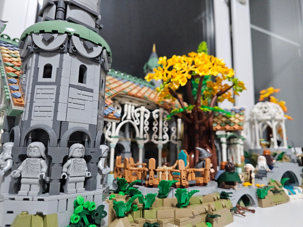 LEGO Icons series 10305 Замок Львиных Рыцарей купить на OZON по низкой ...