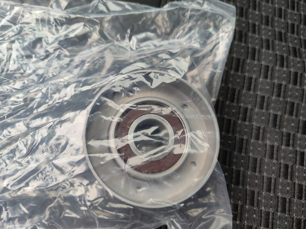 Ролик приводного ремня vag fabia 10-, passat vi, vii 09-, polo v 10-, tiguan 07- натяжной ...