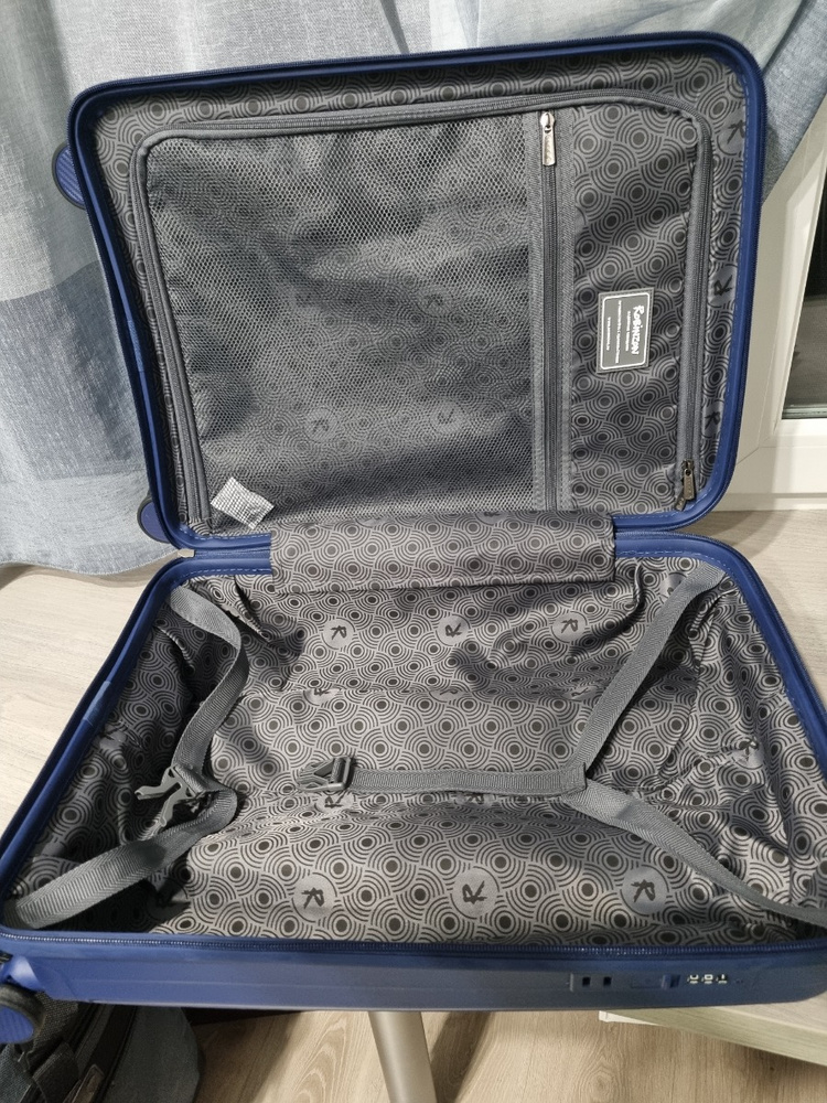 Robinzon Чемодан Полипропилен 65 см 63 л купить на OZON по низкой цене (1589857105)