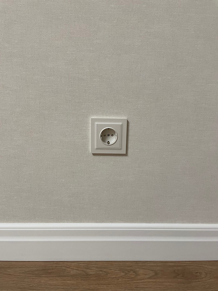 Розетка с заземлением со шторками на винтах серия A07 Donel, DB18800-DE22040 купить на OZON по ...