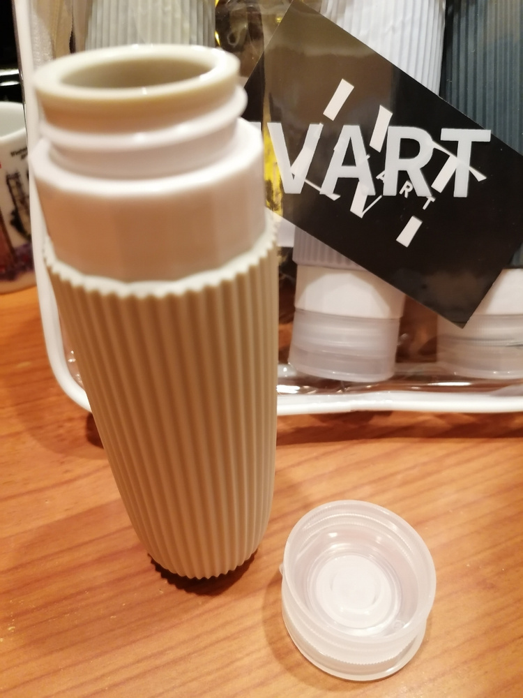 Дорожный набор флаконов для косметических средств в путешествие 90 мл 4 шт LEVART/ Силиконовые ...