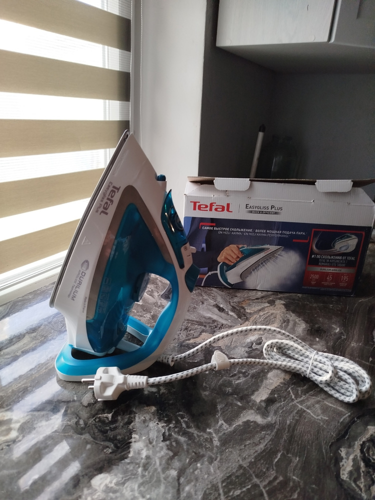 Tefal Easygliss Plus FV5718E0 Утюг для одежды, с отпаривателем, белый ...