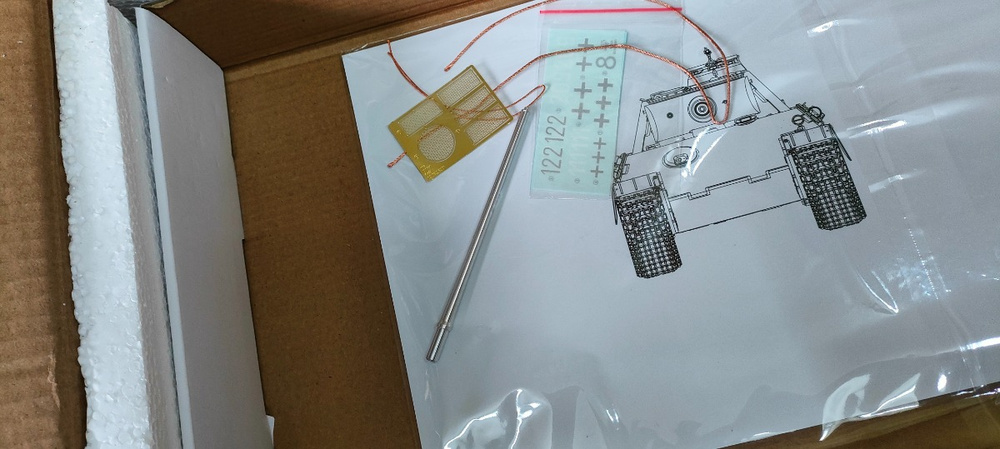 TAKOM 2196 1/35 Sd.Kfz.181 Pz.Kpfw.VI Ausf.E Tiger 1 Раннее ...