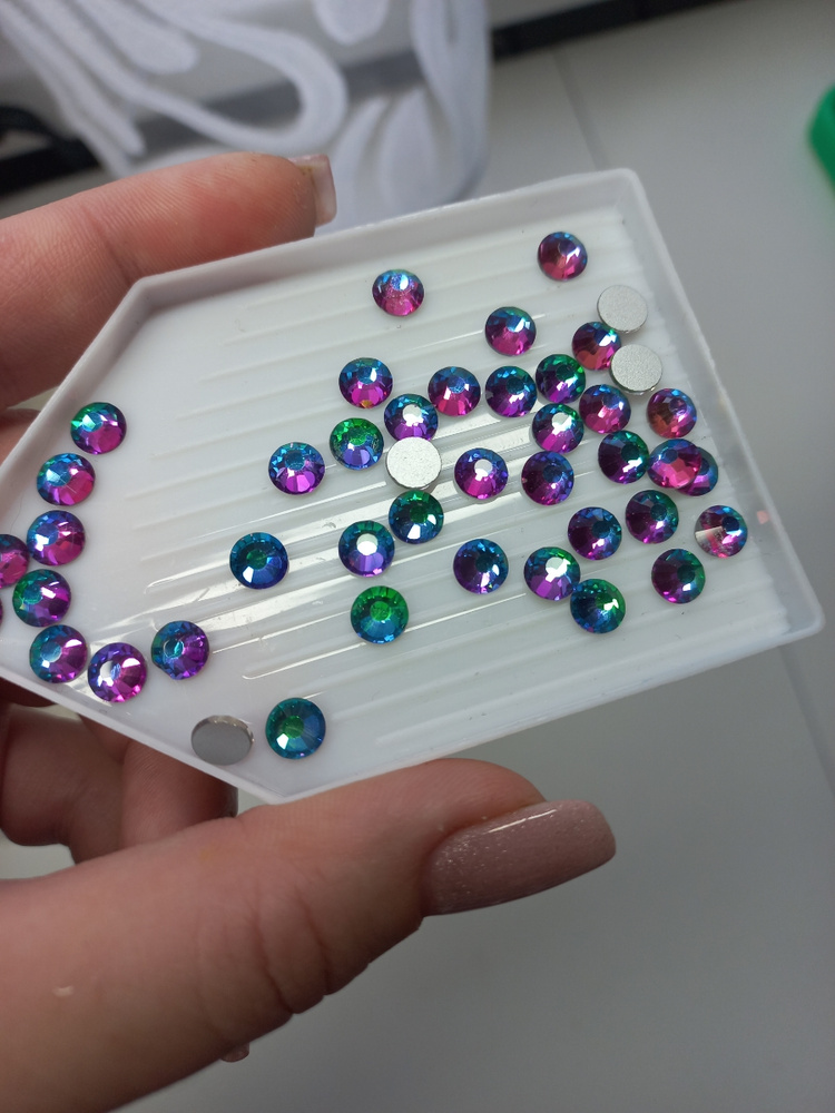 Стразы SS20 холодной фиксации Green Volcano,144 шт,для рукоделия, купальника, одежды, ткани ...