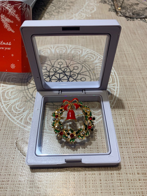 QUEEN PIN Брошь купить на OZON по низкой цене (3217323626)