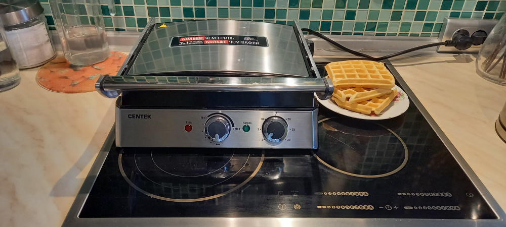 Мини-гриль электрический Centek CT-1448 для приготовления горячих блюд, сэндвичей и вафель, 800 ...