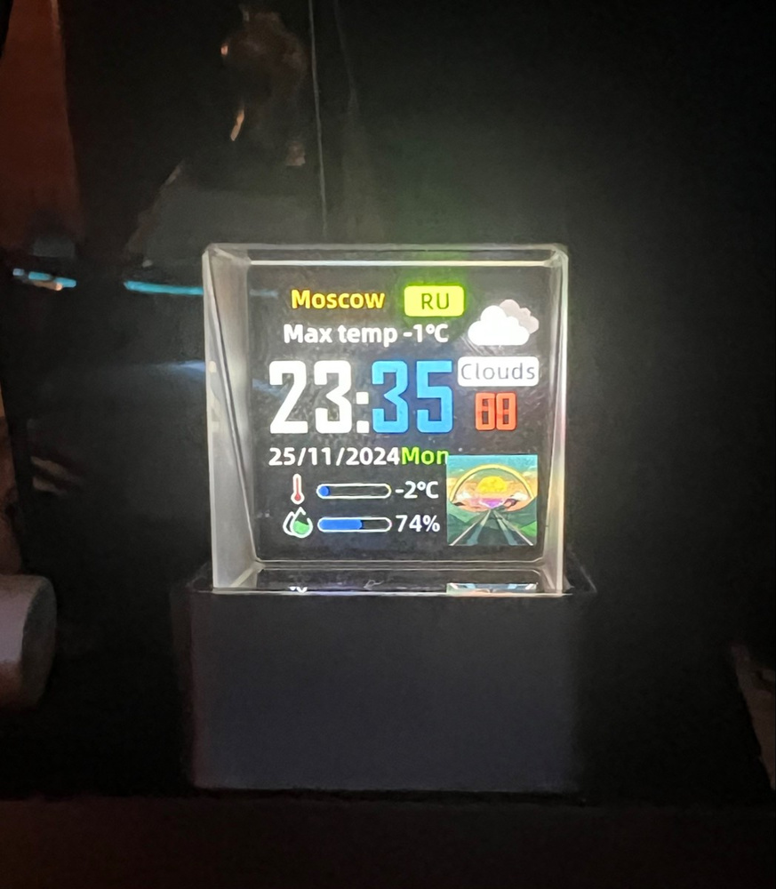 Cyber Cube, Голографический куб GeekMagic Mini WiF с настольными часами ...