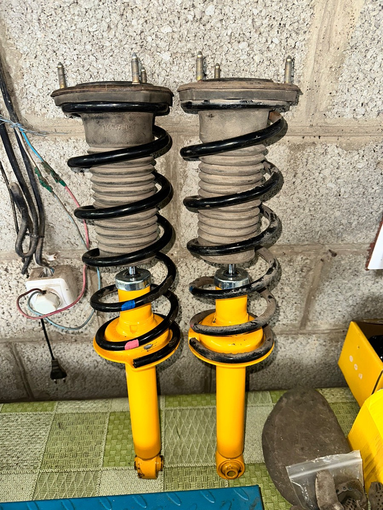 Амортизатор передний правый Nissan X-Trail (T32) ; Ниссан ИксТрейл Т32 ...