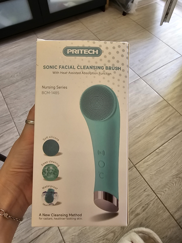 Электрическая щетка для умывания и массажа лица Прибор для очищения и ...