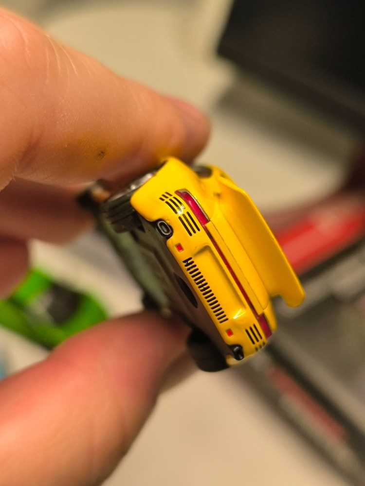 Машинка TSM Mini Gt 1/64 #675 Porsche 911(992) GT3 Touring Crayon Die ...