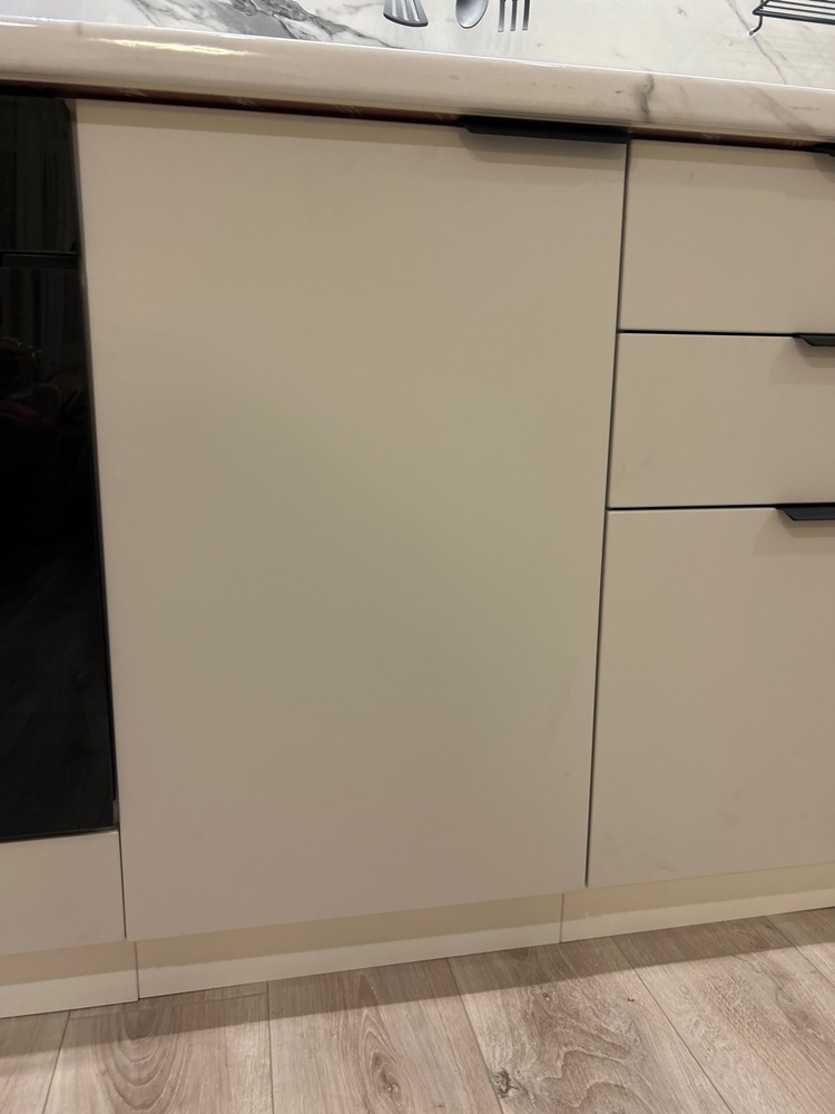 Шкаф нижний с 3 мя ящиками Евро цвет фасада Агат цвет каркаса Белый с прожилками 816 400