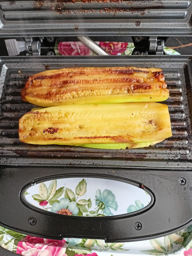 Мини-гриль электрический Centek CT-1448 для приготовления горячих блюд, сэндвичей и вафель, 800 ...