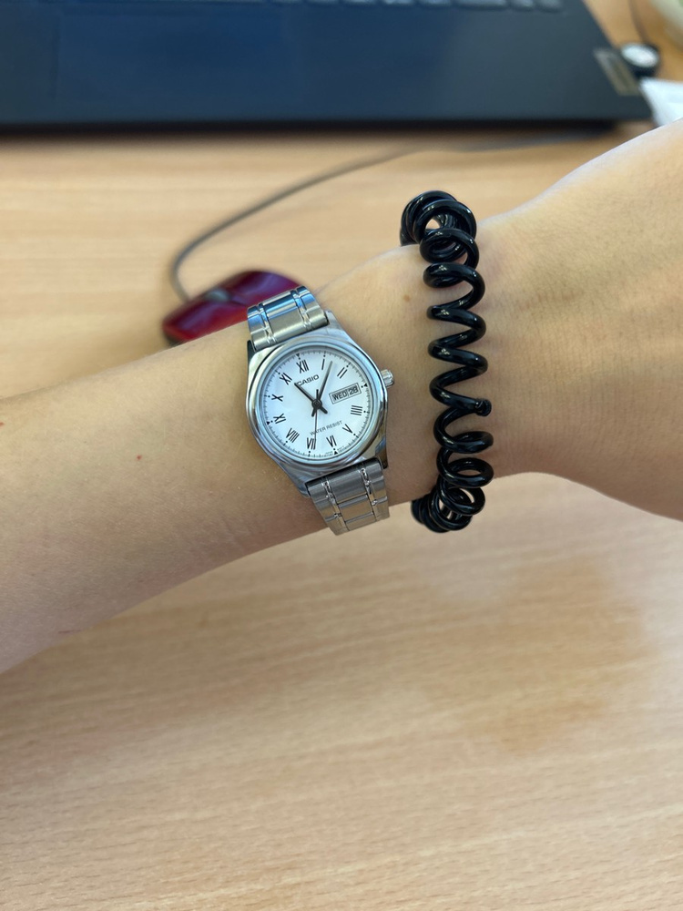 Женские часы Casio LTP-V006D-1B с кварцевым механизмом и календарём ...
