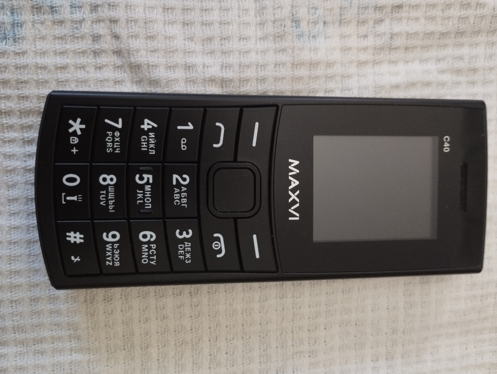 Телефон кнопочный для ребенка и пожилых Maxvi C40 купить на OZON по низкой цене (1576311011)