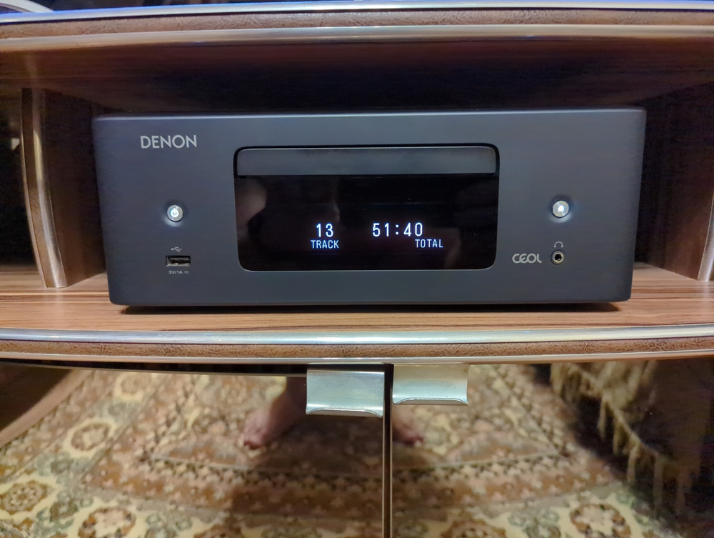 Флагманская модель CD-усилителя DENON RCD-N12 с функцией потоковой ...