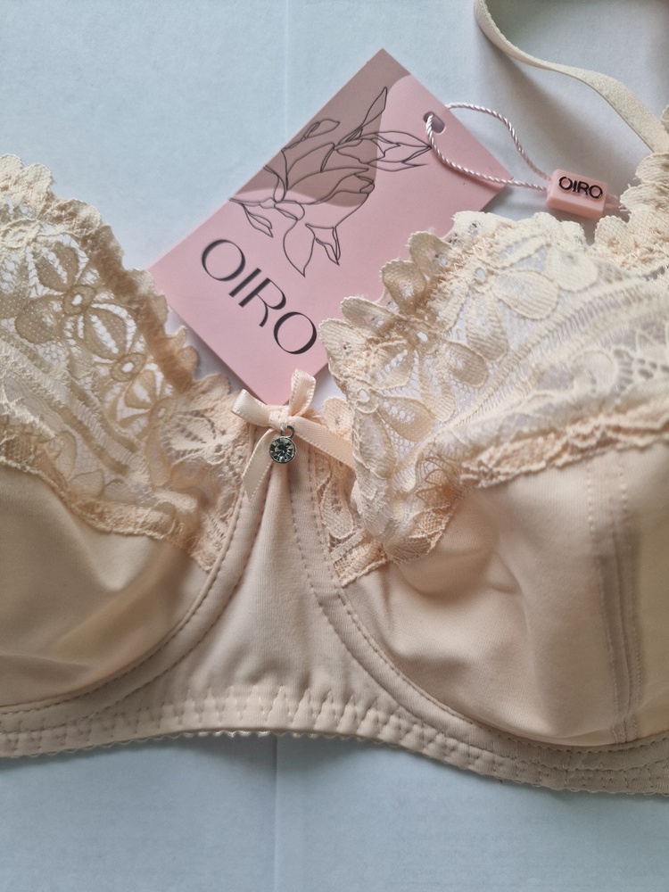 Бюстгальтер Женский OIRO на косточках, с мягкой чашкой, размер 80E бежевый Полиамид, Эластан ...
