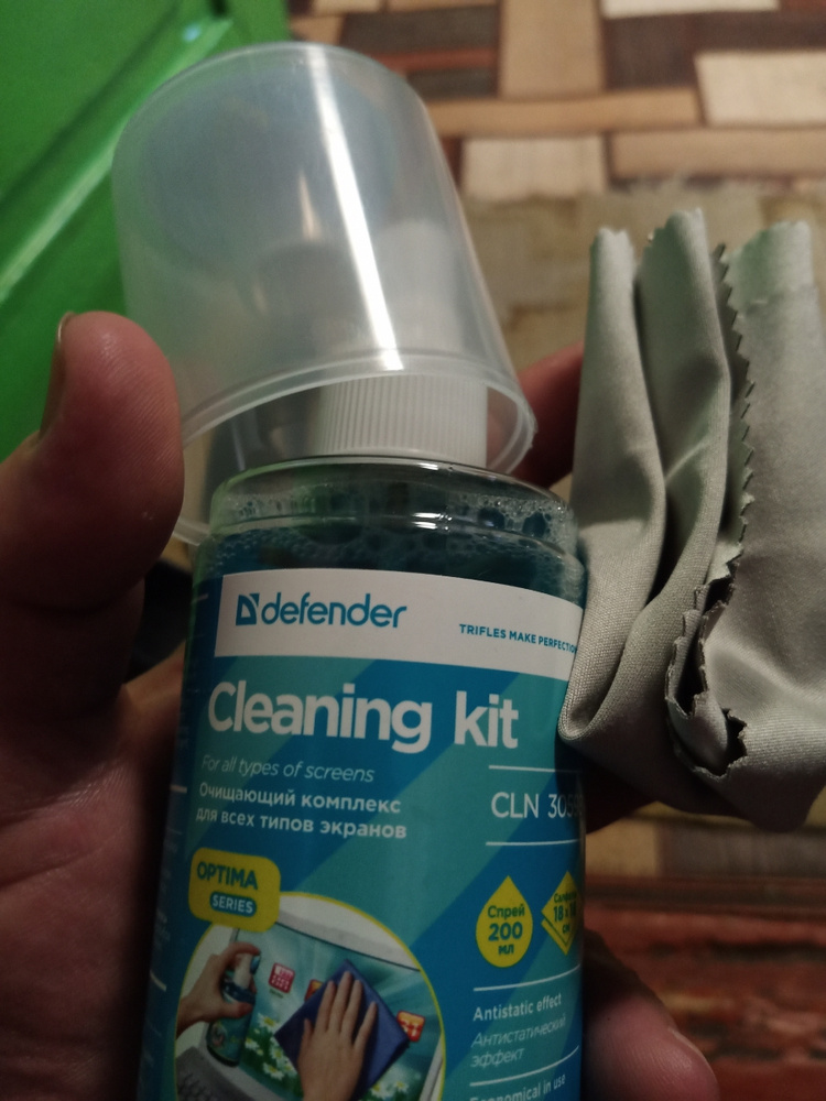 Очищающий комплекс: салфетка из микрофибры + чистящее средство Defender ...