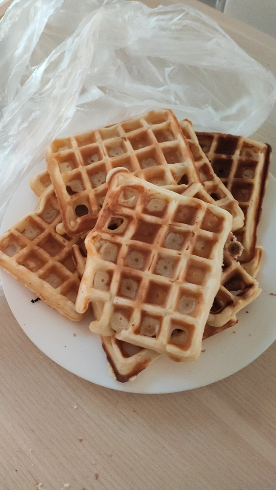 Мини-гриль электрический Centek CT-1448 для приготовления горячих блюд, сэндвичей и вафель, 800 ...