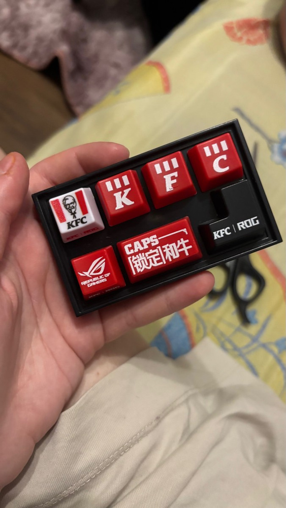 Новые кейкапы ROG с логотипом KFC,перекрестие,Периферийные клавиатуры ...